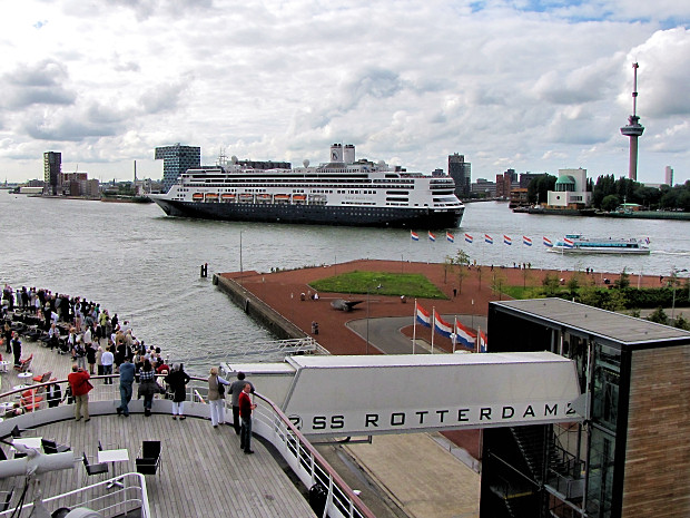 Een nacht op de SS Rotterdam | …en wat vond Tjan ervan?
